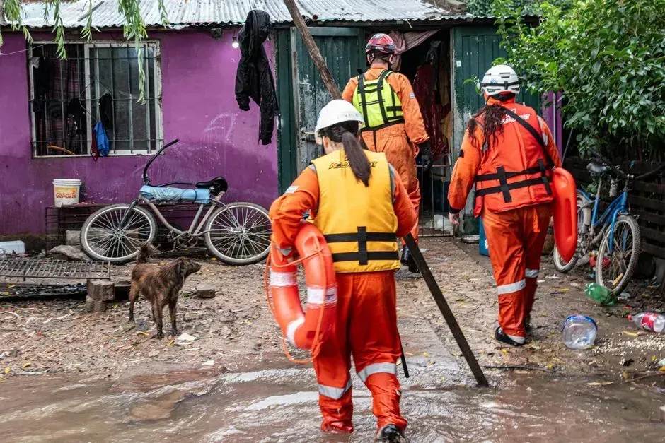 6 Natural Disaster Myths That Sound Logical but Have Quietly Gotten ...