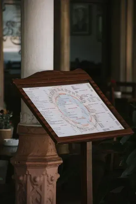 9 Things That Tell You Instantly Whether a Restaurant Is Worth the ...